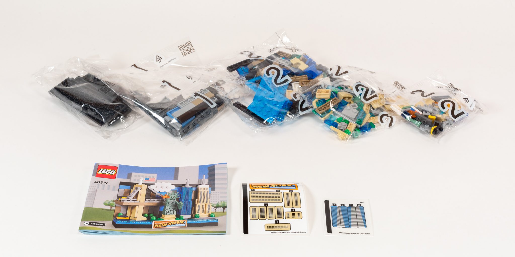 Review: #40519 New York & #40654 Beijing Postcards - BRICK ARCHITECT