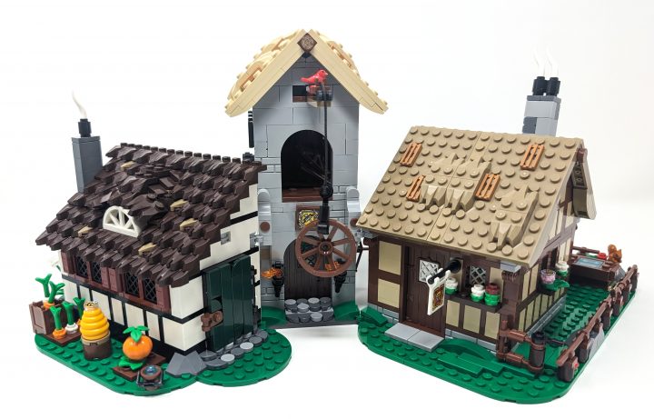 Review: #10332 Medieval Town Square (LEGO Icons) - BRICK ARCHITECT