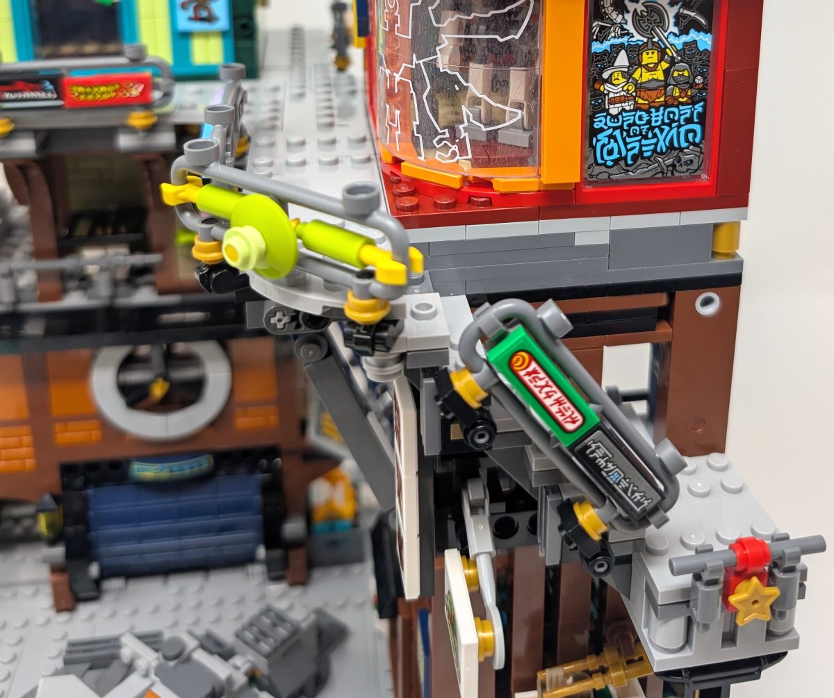 #71837 Ninjago City Workshops — What defines the series’ unique style ...