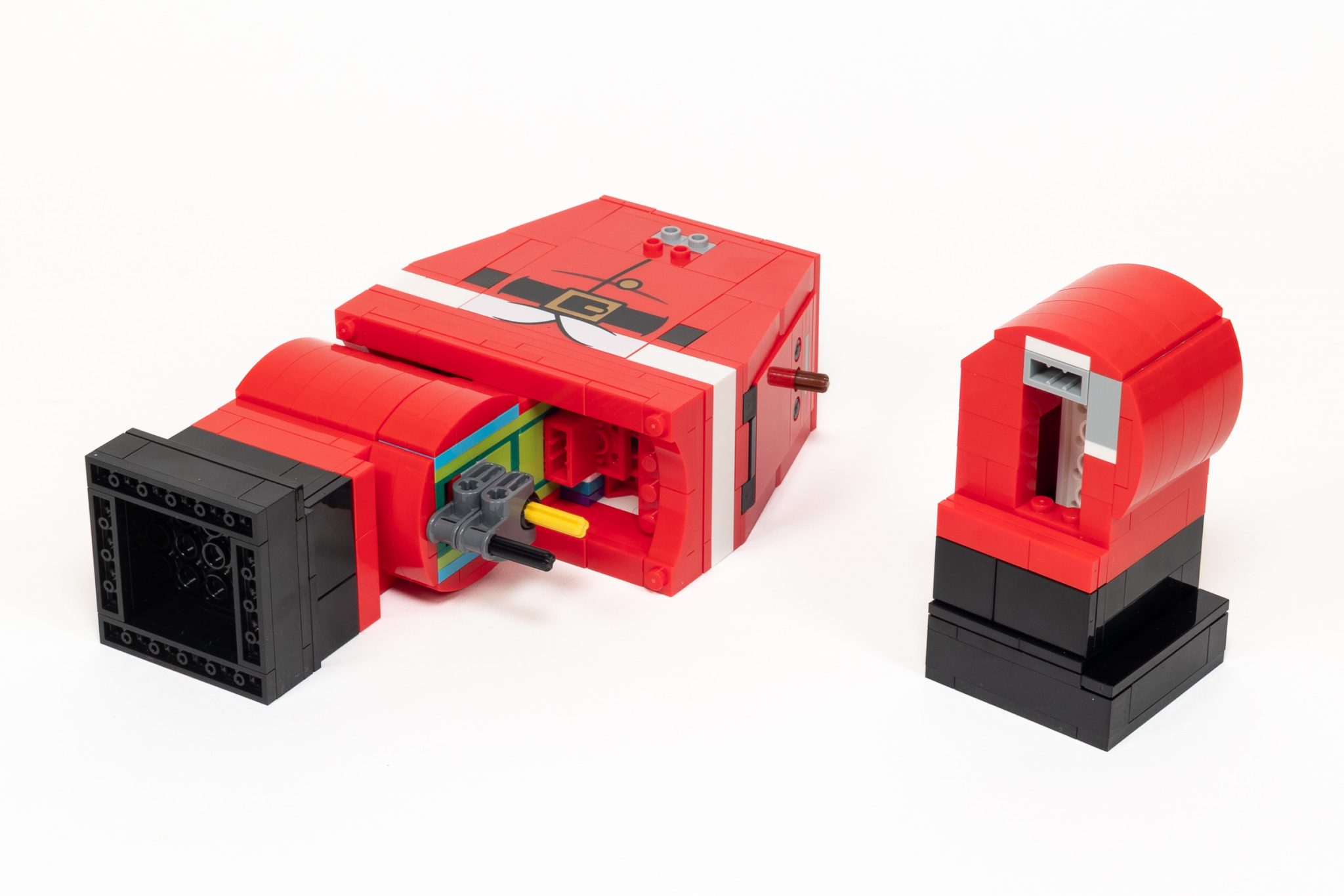 Review: #40820 Up-Scaled Santa Minifigure – BRICK ARCHITECT